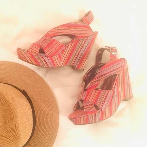 Crown Vintage Shoes Crown Vintage Wedge Heel Platform Sandals Poshmark